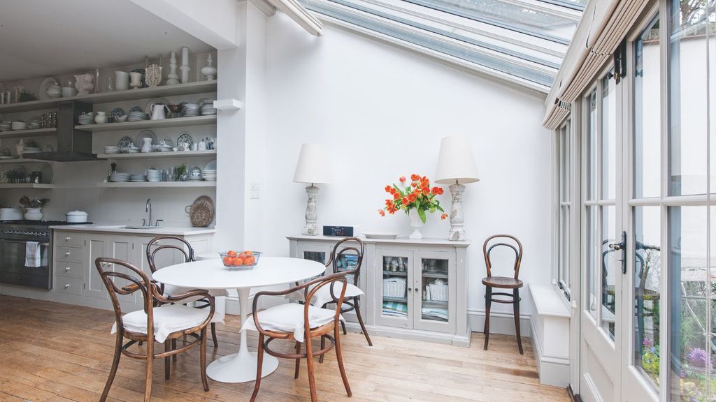 'Living kitchens' are huge trends for 2024 | Homes and Gardens