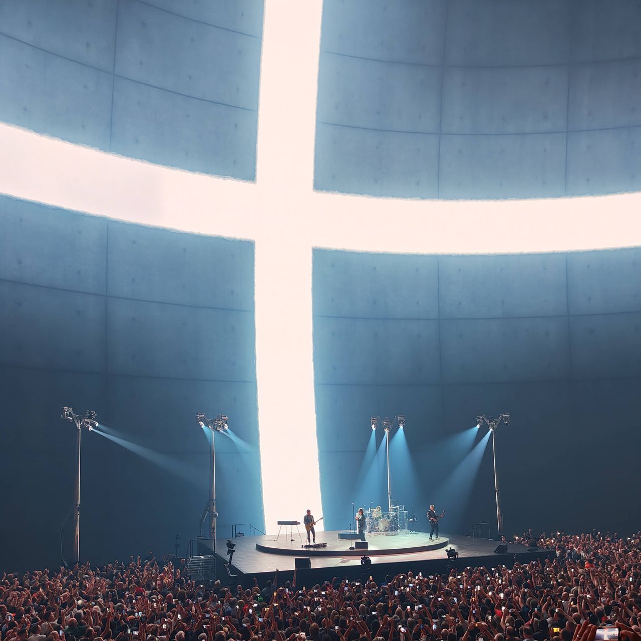 U2 in Las Vegas review: a monumental sonic and visual spectacle ...