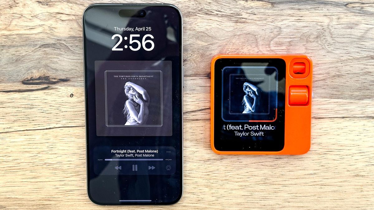 I just tested Rabbit R1 vs Siri in a 5-round face-off — here's the ...
