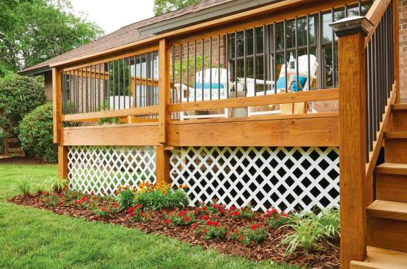 16 deck railing ideas to spice up your porch or patio | Real Homes