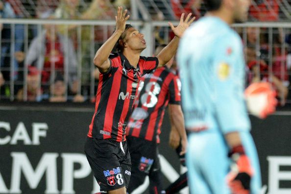 Costa Rica Wrap: Alonso nets again for leaders | FourFourTwo
