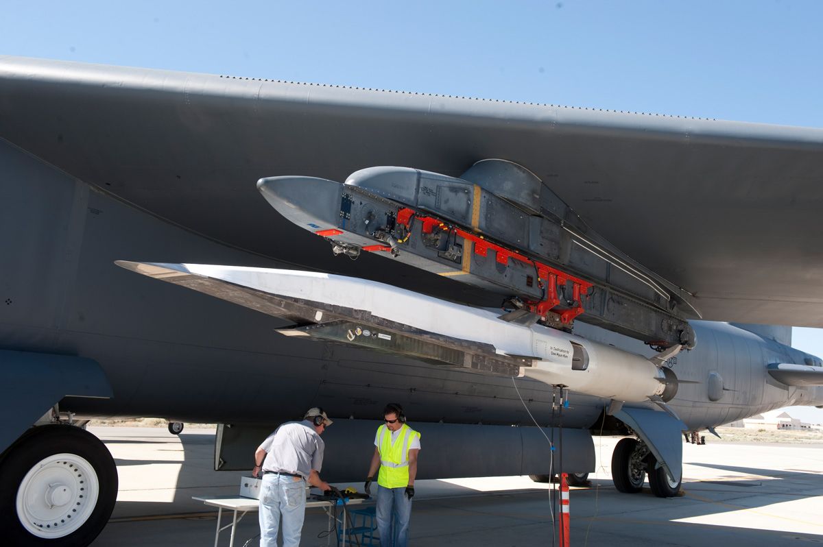 Air Force's Hypersonic X-51A Waverider in Pictures | Space