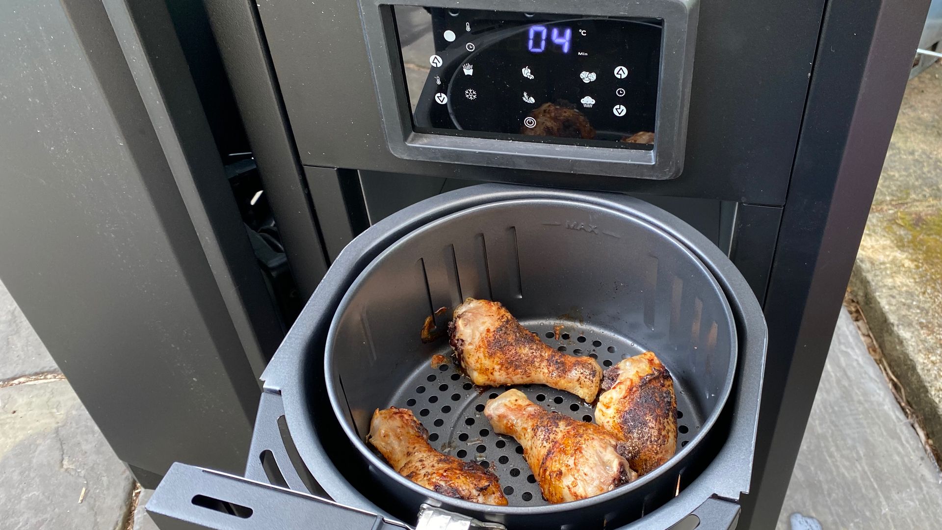 Landmann Fryton review: the world's first gas barbecue with a built-in ...