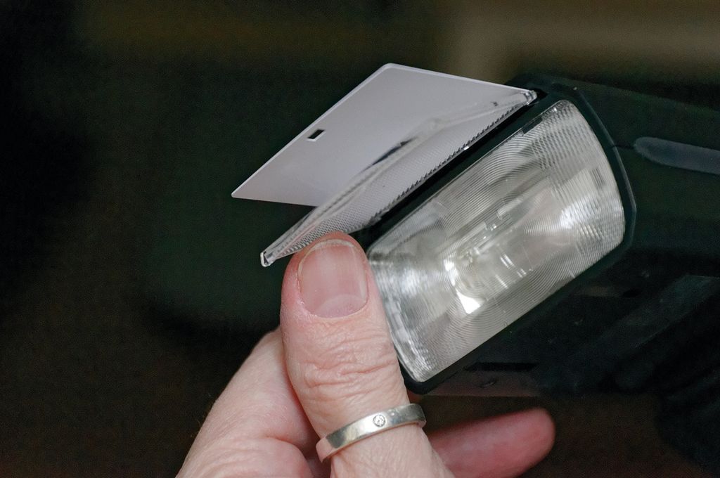 Bounce flash: tips to achieve natural lighting with a flashgun ...