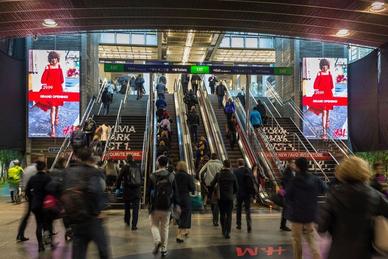 Digital Advertising Tower Created by NanoLumens & Partners | AVNetwork