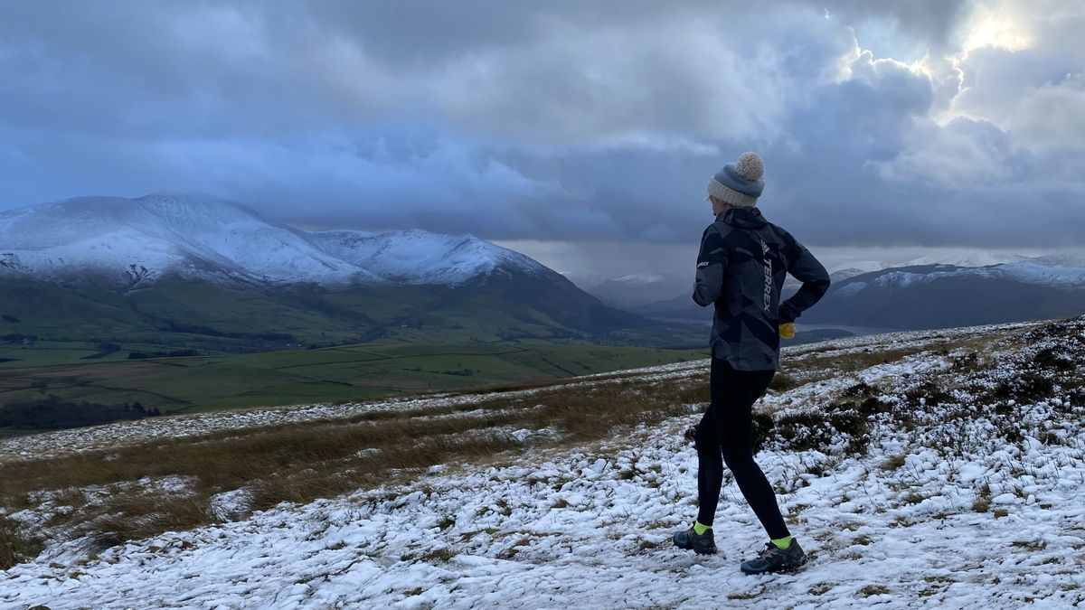 How should trail running shoes fit for the best comfort? | Advnture