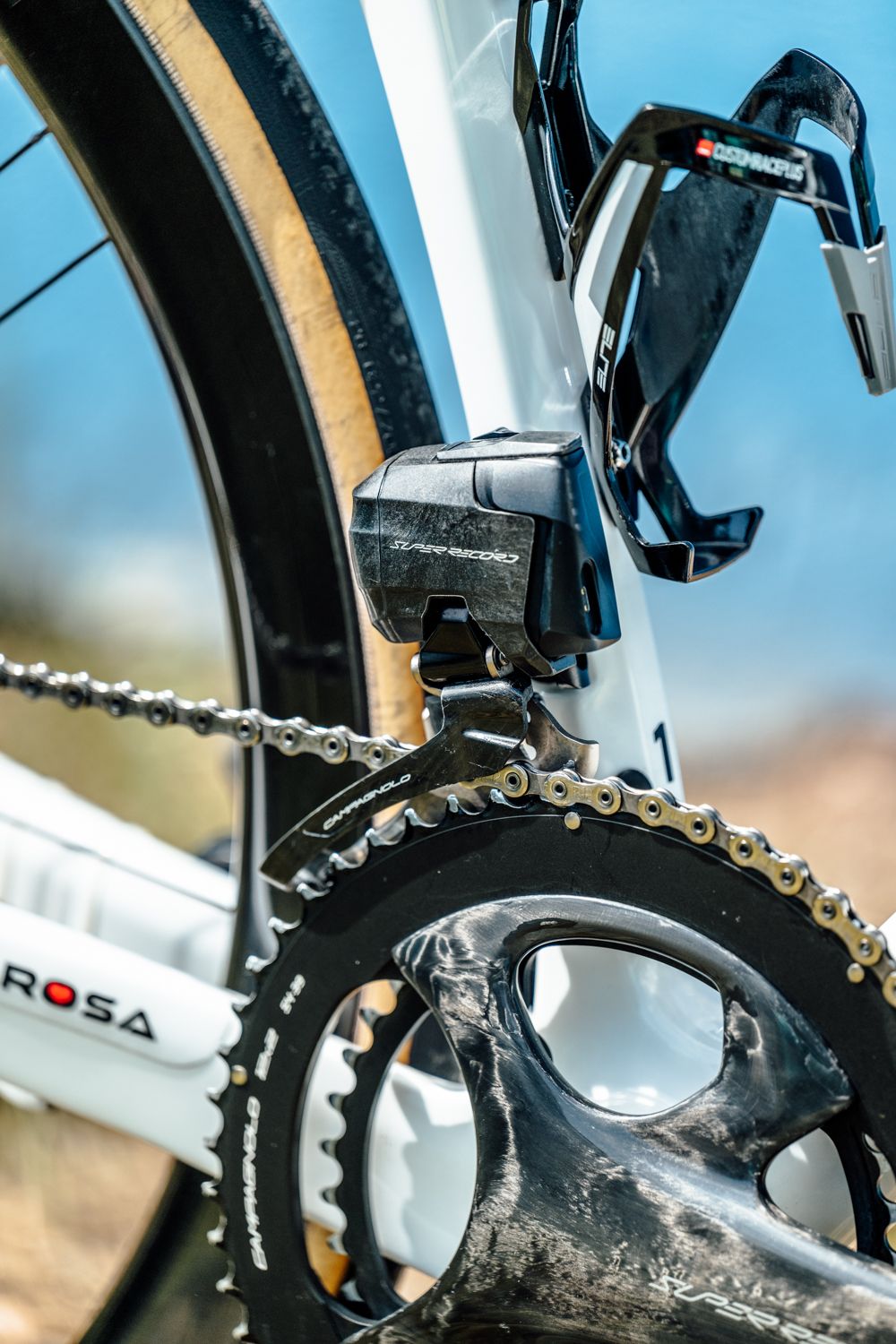 An unreleased bike, a closer look at new SRAM Red, more wild TT helmets ...