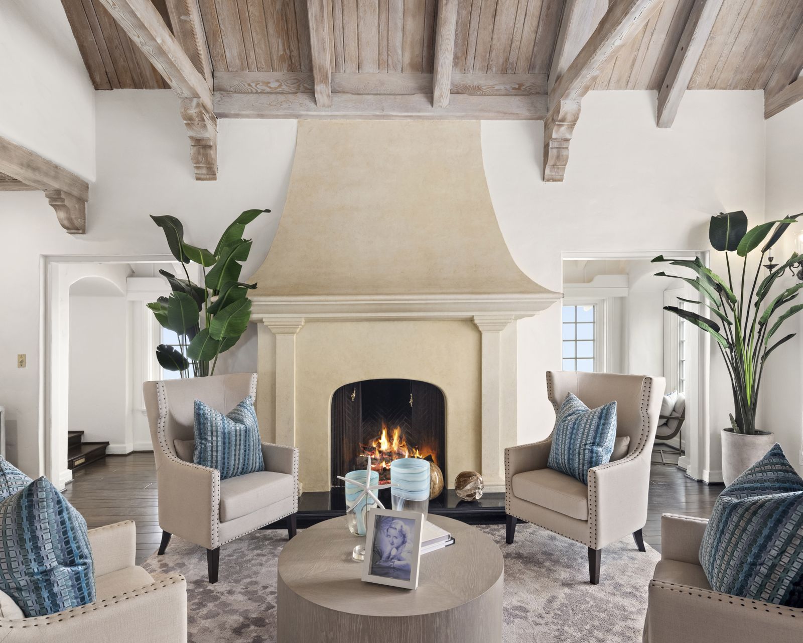 Interior design tips from Bette Davis' home in Laguna Beach | Livingetc