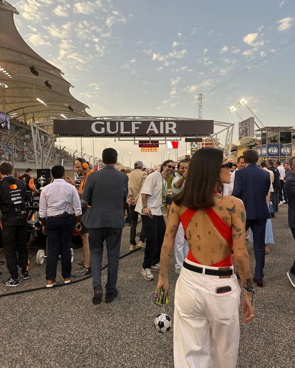 Your Guide on What To Wear to a Formula 1 Race | Who What Wear