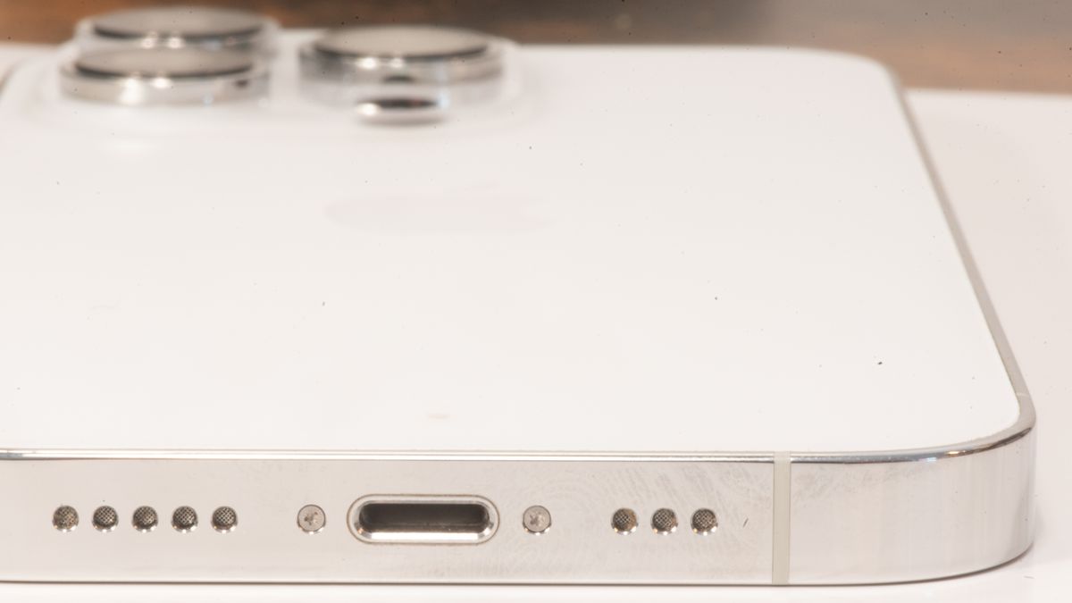 iPhone 15 sounding dull? The next iPhones could have bezel-free ...