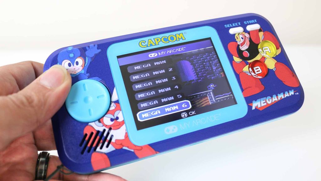 I tried these new retro handheld game consoles, and they’re the perfect ...