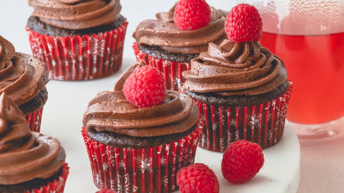 Chocolate raspberry cupcakes | Snack Recipes | GoodTo