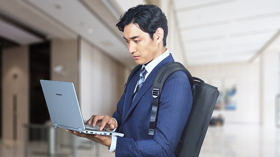 Meet Japan’s weirdest laptop — Panasonic’s extraordinary 1kg Let’s Note ...