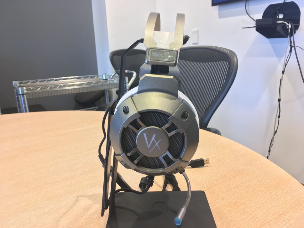 Velocilinx Boudica Gaming Headset Review: A Swing and a Miss | Tom's ...