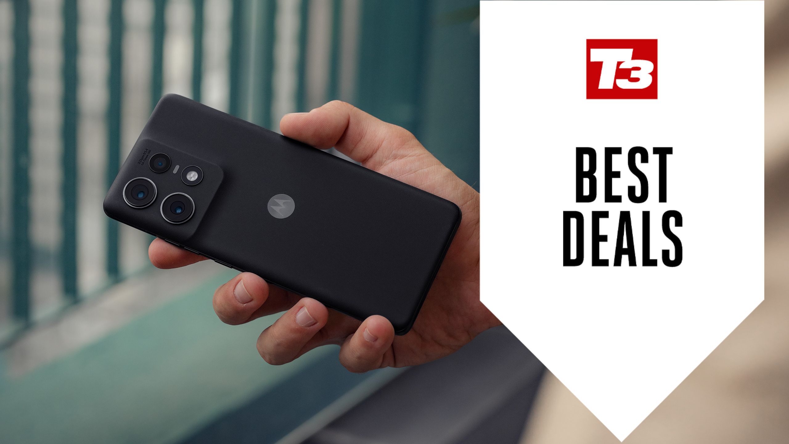 This Motorola deal snags you five times as much data – and some decent ...