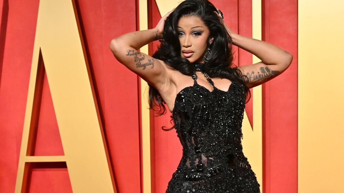 Cardi B Says It’s Not Easy to Find Looks That Fit Her Body Type: “This ...