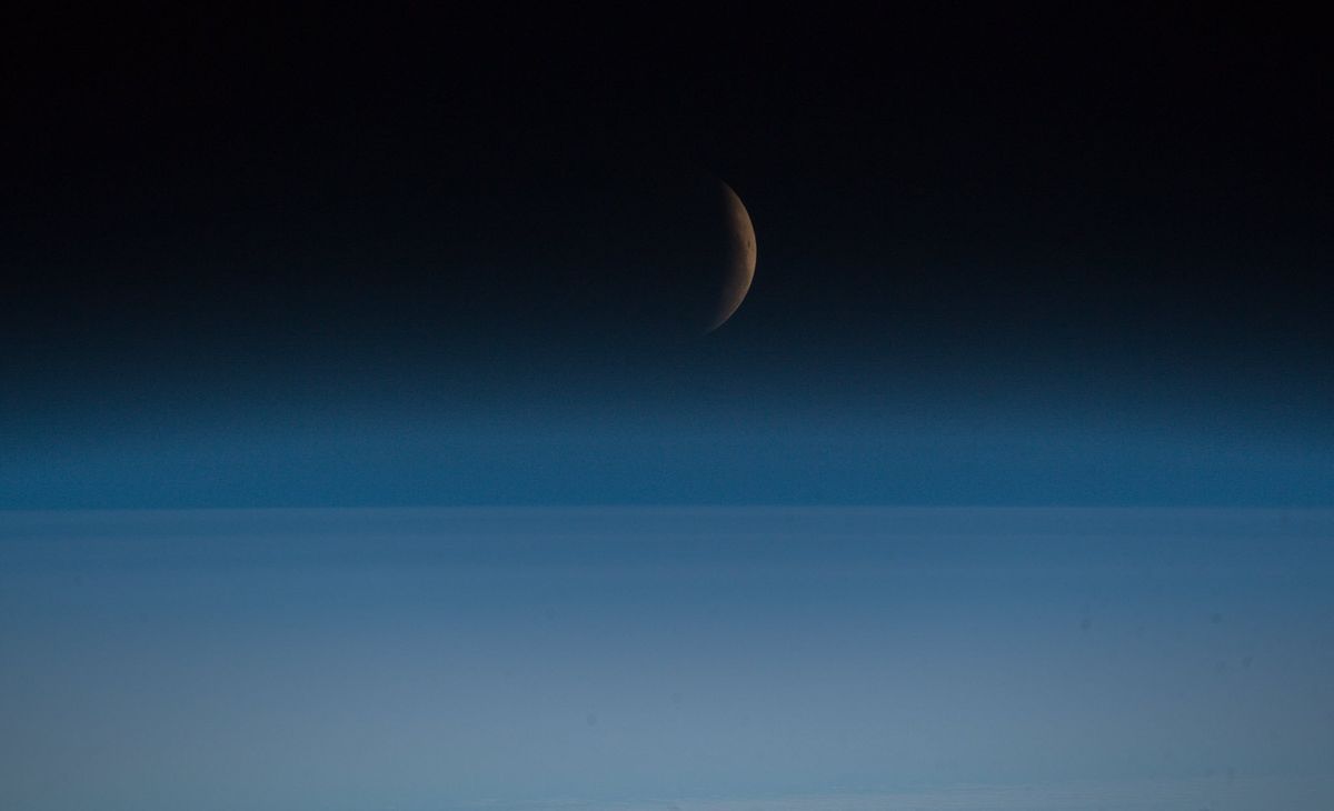 Longest Lunar Eclipse of the Century Dazzles Skywatchers | Space Longest Lunar Eclipse of the Century Dazzles Skywatchers | Space