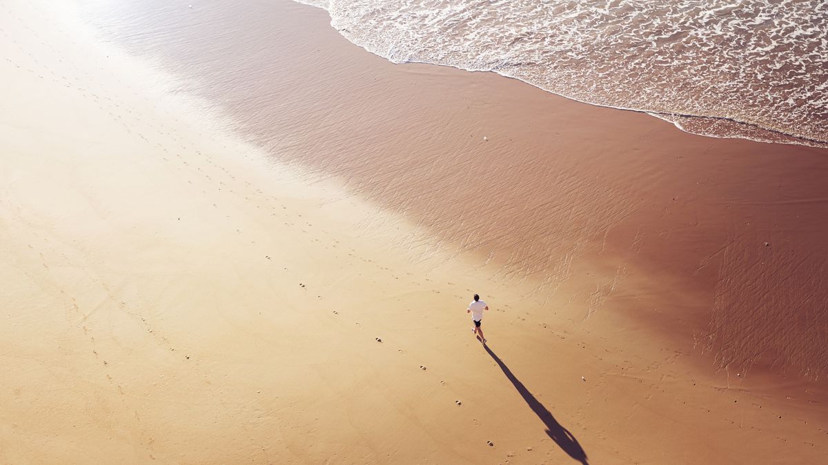 Running on sand: a guide to desert and beach running | Advnture