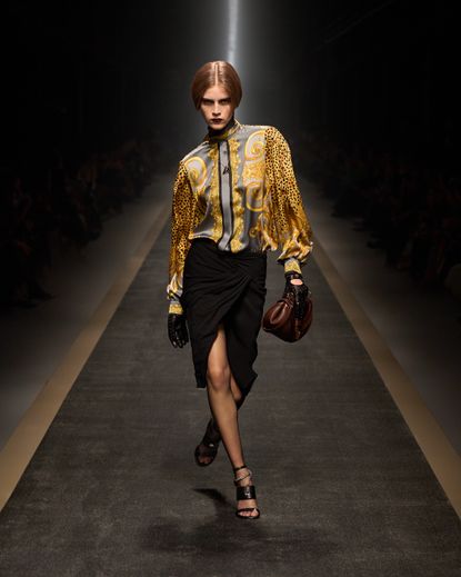 Everything You Need to Know About Versace's Autumn/Winter 2025 Show ...