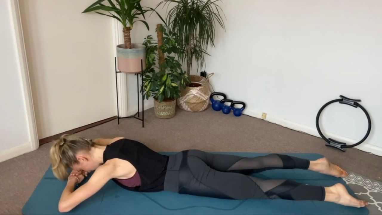 Improve your posture and strengthen your entire body with this 8-move ...