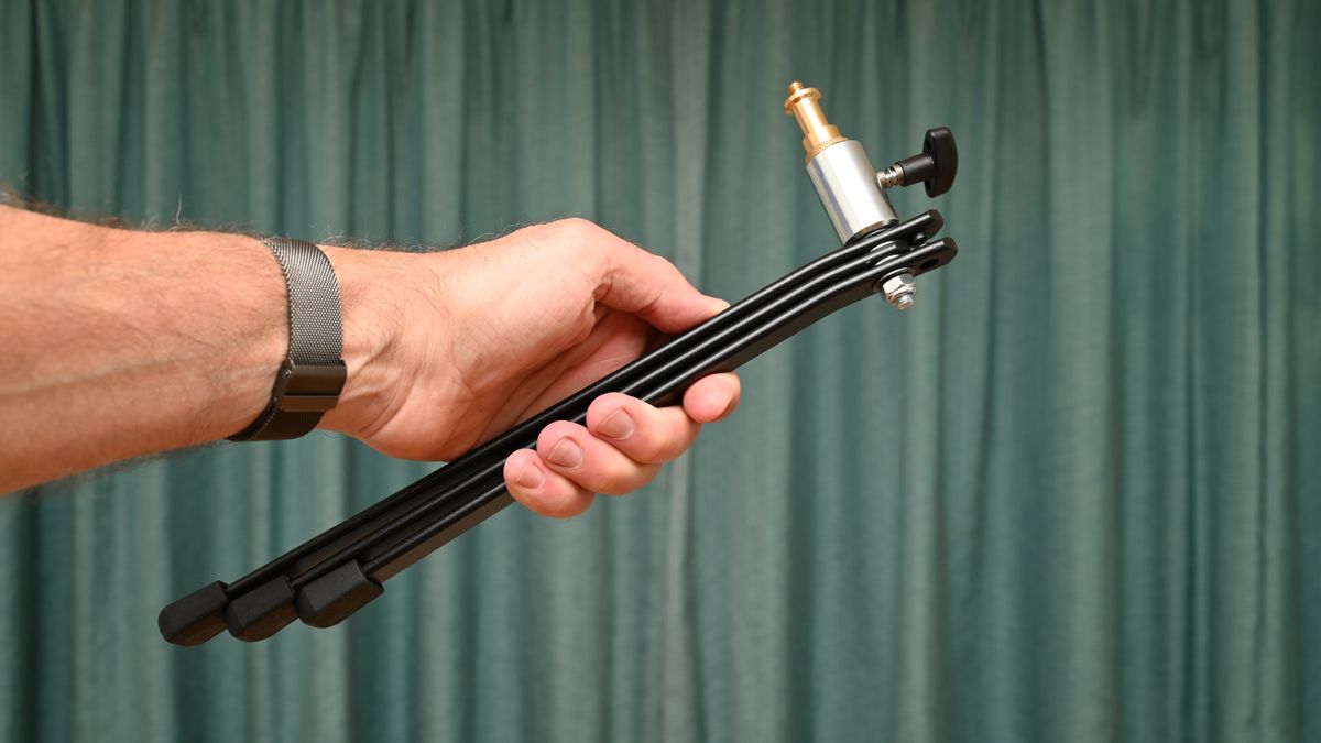 Manfrotto 003 Backlite Stand review: elegant simplicity and sturdy ...