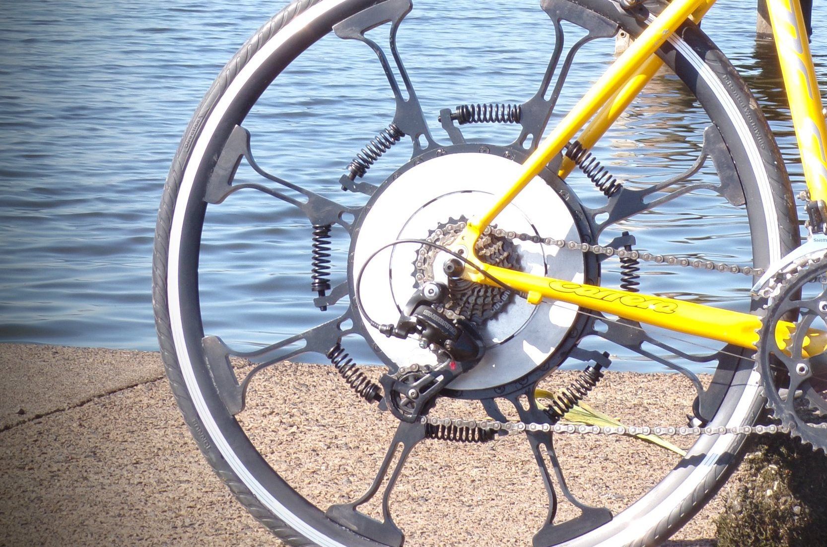 Spring-powered wheel claims to be ‘E-bike alternative at lower cost ...