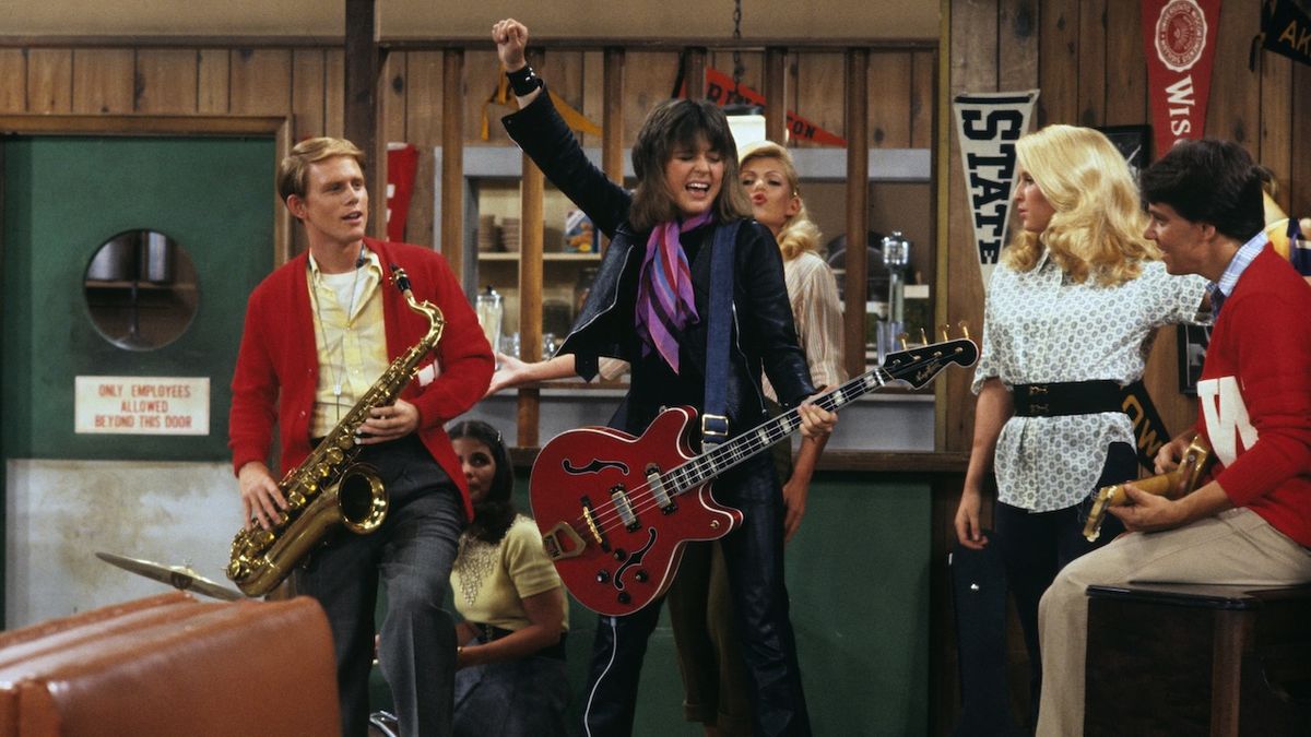 How Suzi Quatro cut her teeth on Motown's James Jamerson | Guitar World