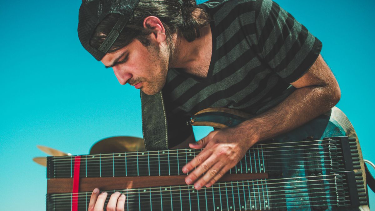 Watch Felix Martin give traditional Venezuelan music a 16-string prog ...