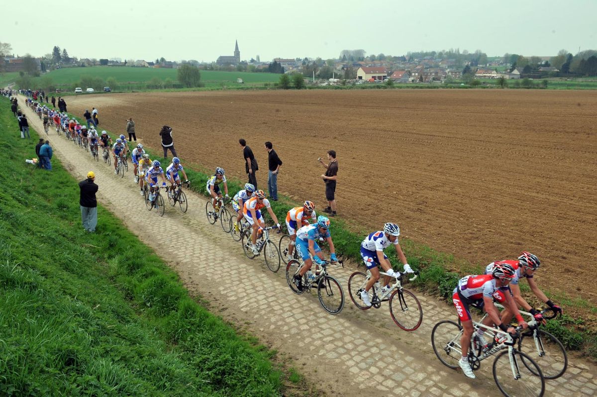 Paris-Roubaix's Carrefour de l'Arbre at risk, Pozzato reacts | Cycling ...