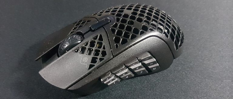 SteelSeries Aerox 9 Wireless Review: More buttons - less weight | Tom's ...