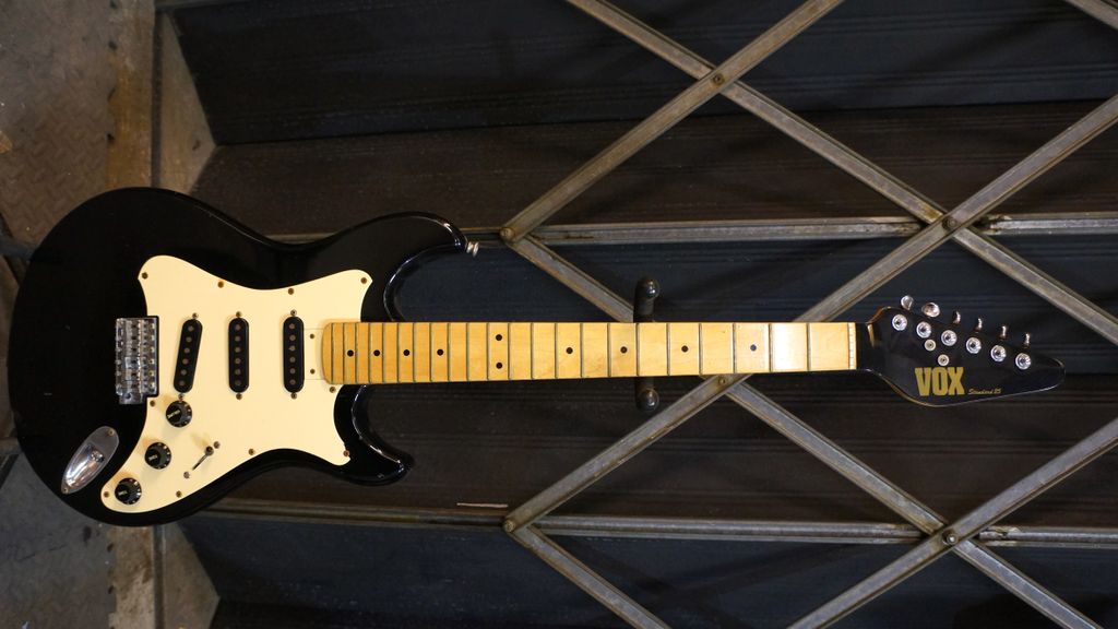 How to mod your Strat to sound like a Tele with a 7-way circuit ...