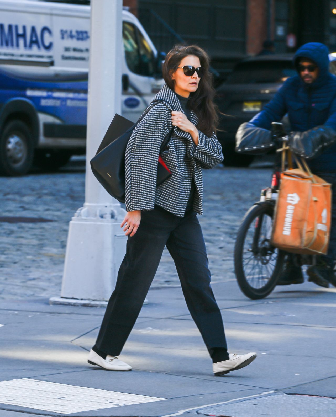 Katie Holmes Updated Her Outfit Formula With a Plaid Coat and Gucci ...
