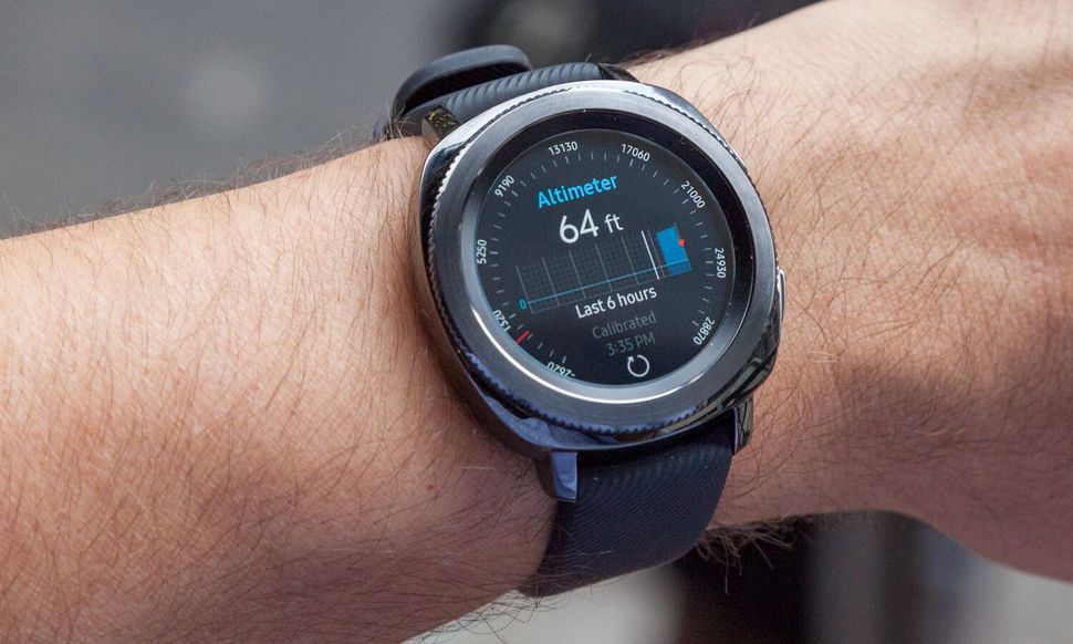 Samsung Gear Sport Review: A Fashionable Fitness Smartwatch | Tom's Guide