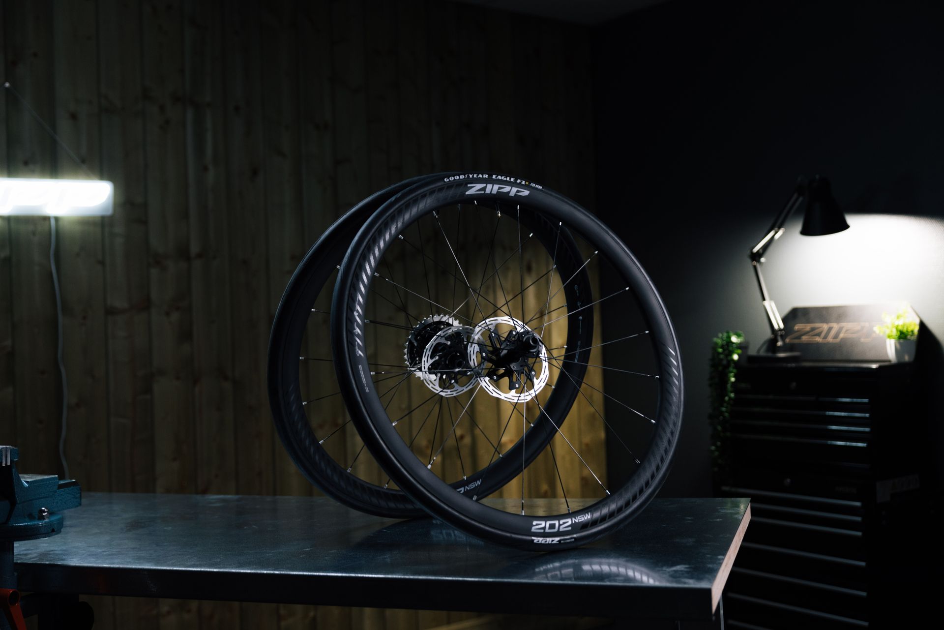 Zipp 202 NSW wheels are back, and I reviewed them in Chambéry | Cycling ...