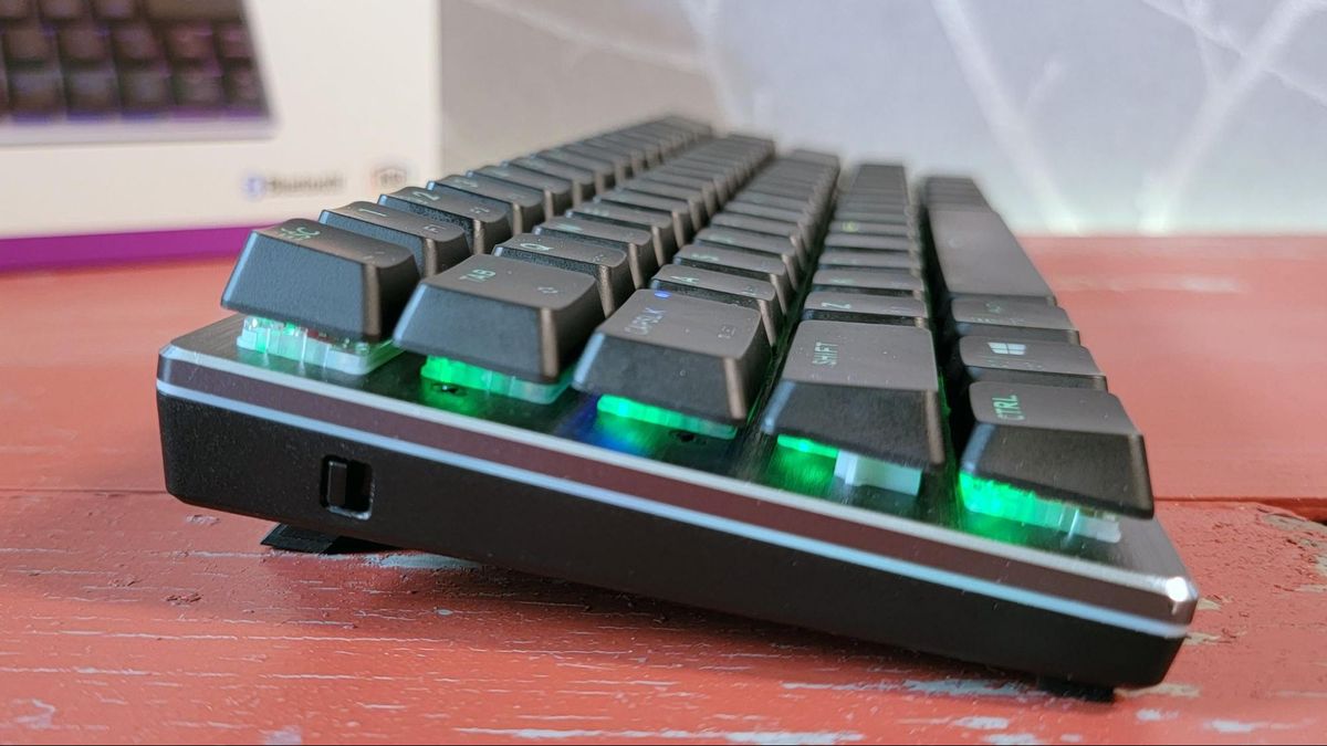 Cooler Master SK622 Keyboard Review: Improved Ergonomics and a Short ...