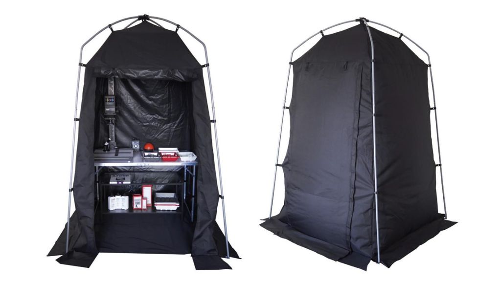 Best darkroom equipment: photo enlargers, film tanks, trays, safelights ...