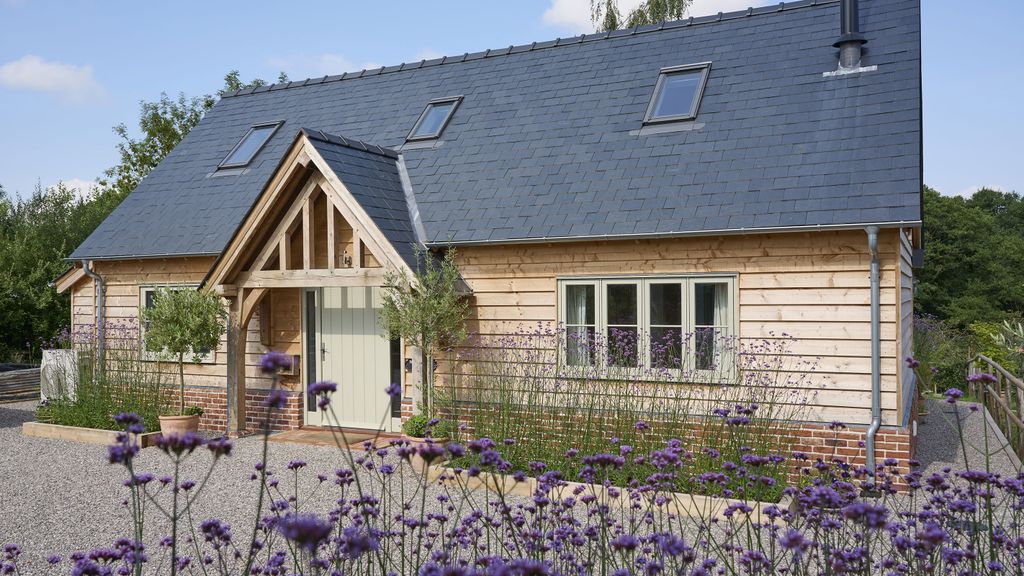 How to downsize your home: Ideas for scaling back in style | Homebuilding