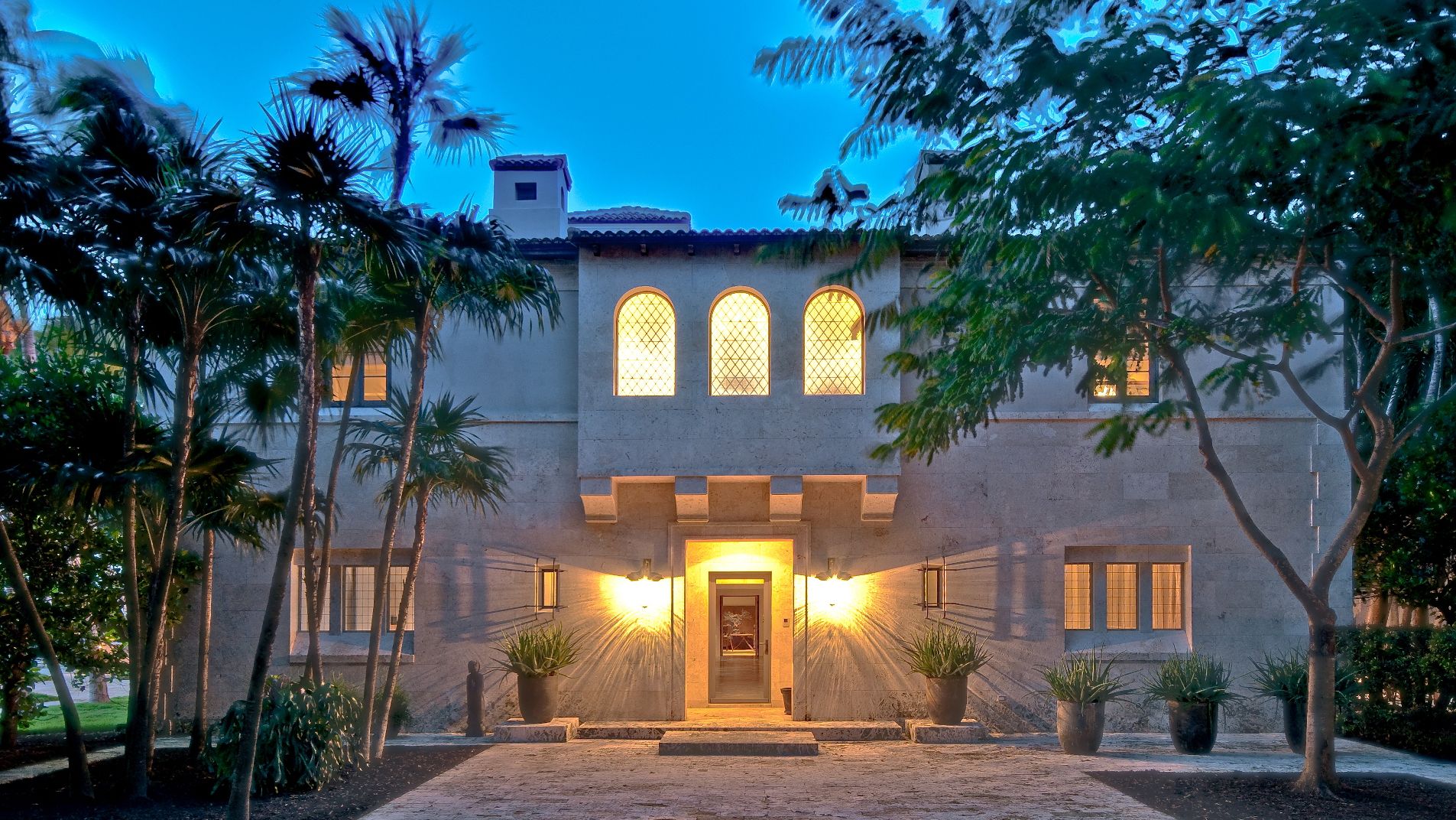 Phil Collins house: Explore the rockers stunning Miami beach mansion ...