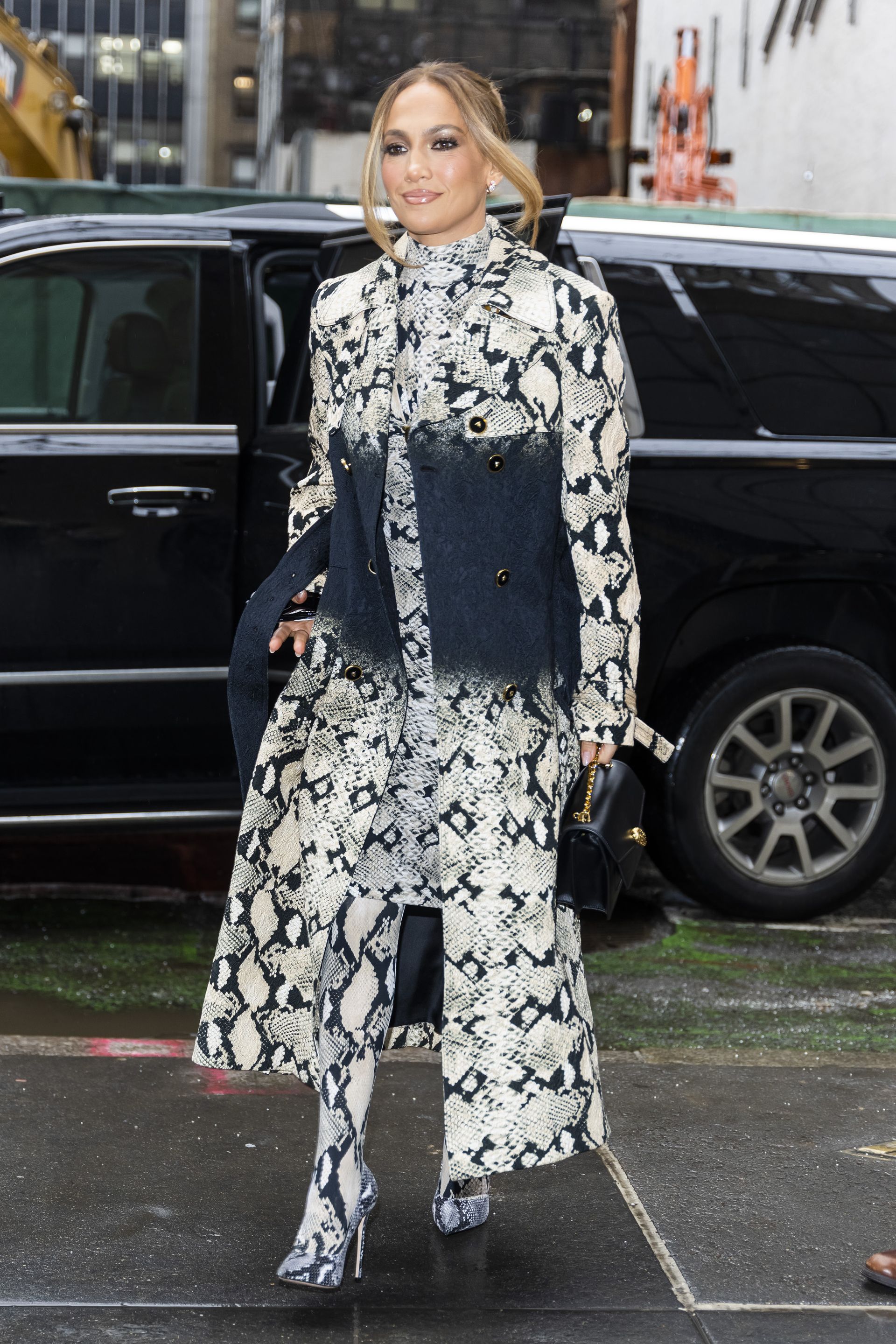32 Iconic J.Lo Street Style Outfits | Marie Claire