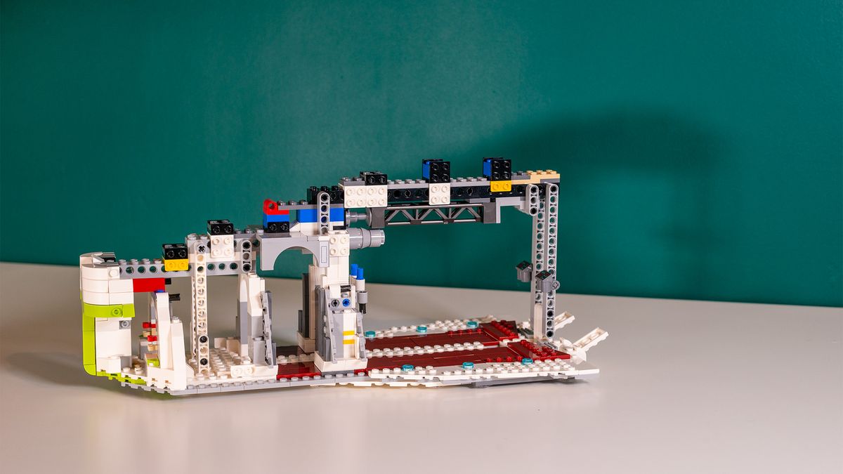 Lego Star Wars UCS Republic Gunship review | Space