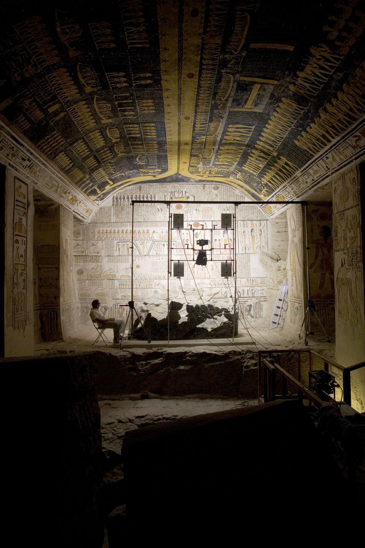 Interview: how photographer Sandro Vannini captured Tutankhamun’s tomb ...