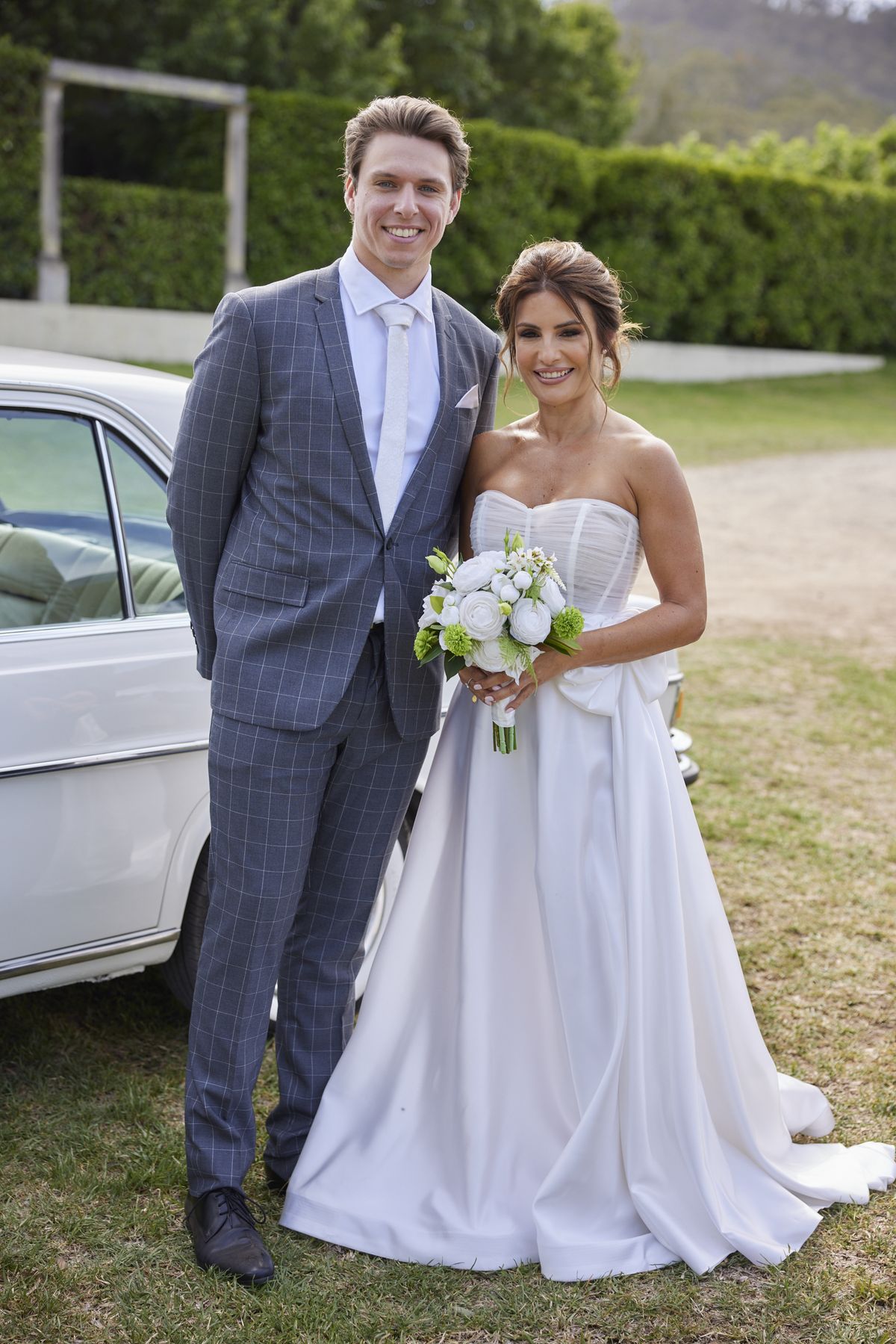 Home and Away spoilers: Leah and Justin get married! | What to Watch