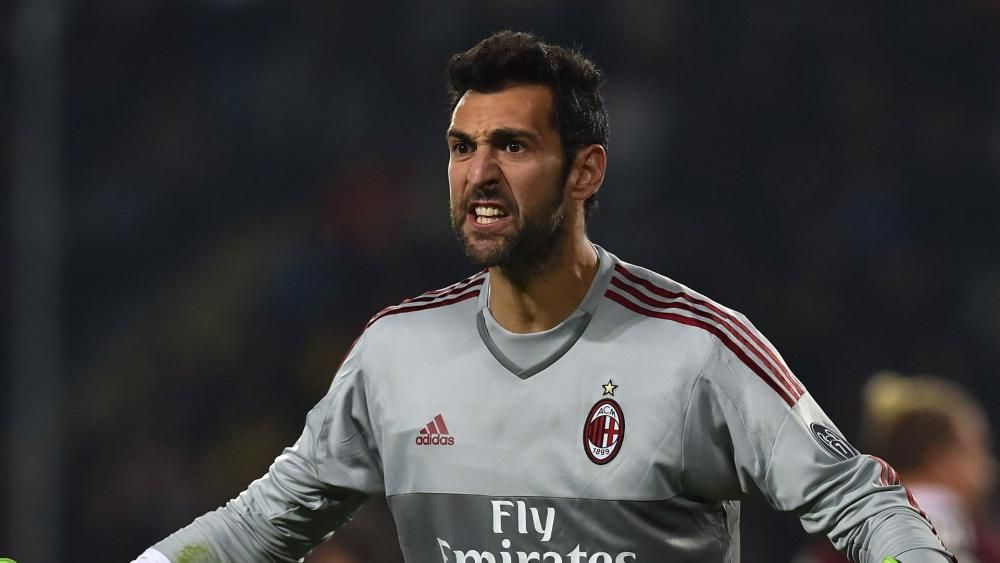 Milan goalkeeper Lopez insists injury is genuine | FourFourTwo