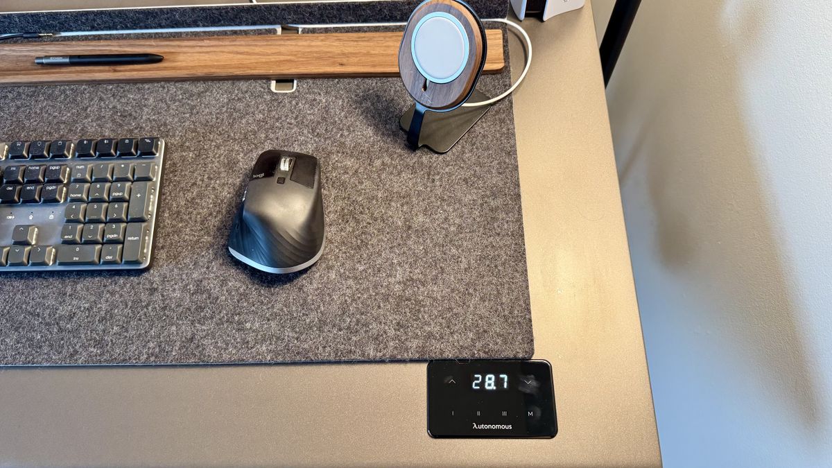 Autonomous SmartDesk 5 standing desk review | TechRadar