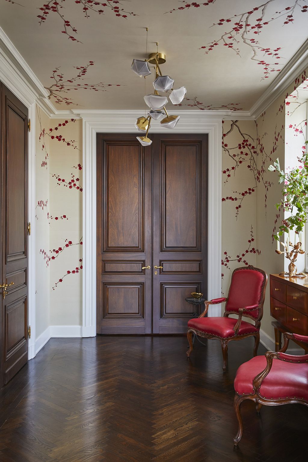 Ceiling Wallpaper Ideas — 8 Ways to Use Pattern Overhead | Livingetc