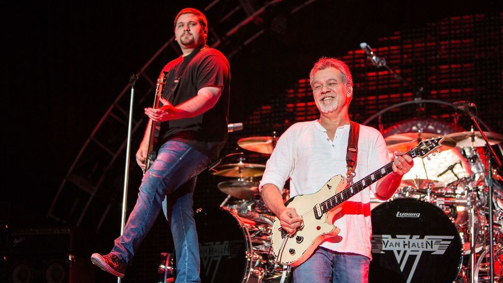 New compilation album of old Van Halen rehearsals released | Guitar World