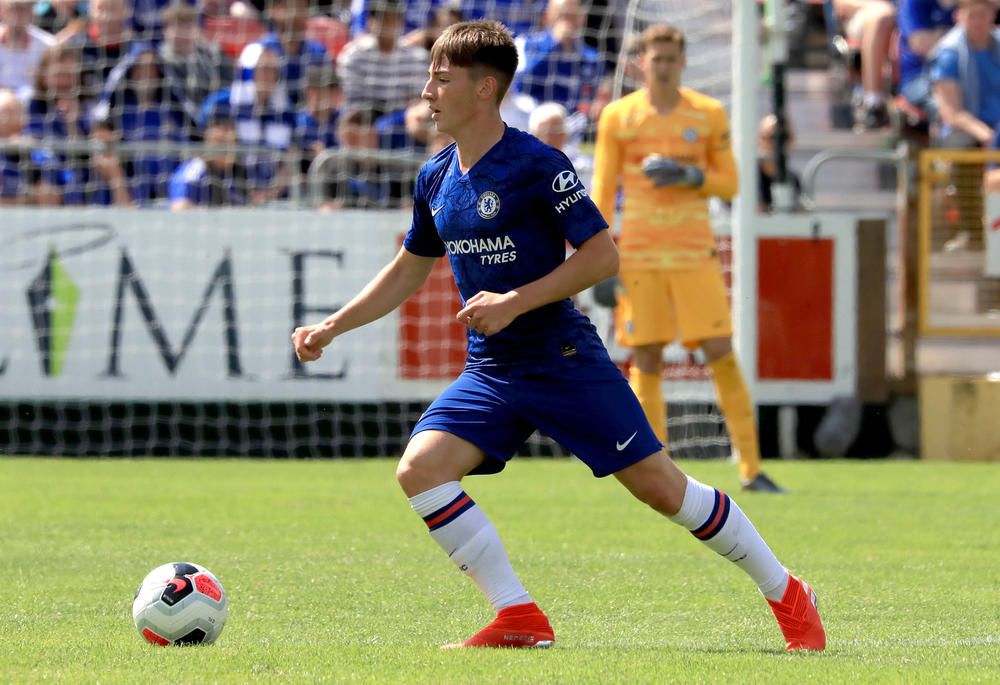 Gilmour signs new four-year deal with Chelsea | FourFourTwo