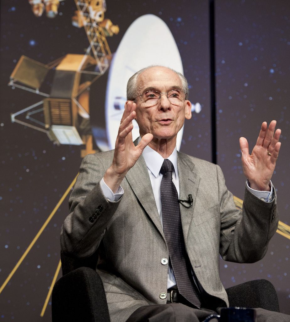 NASA's Epic Voyager Mission at 40: Q&A with Lead Scientist Ed Stone | Space