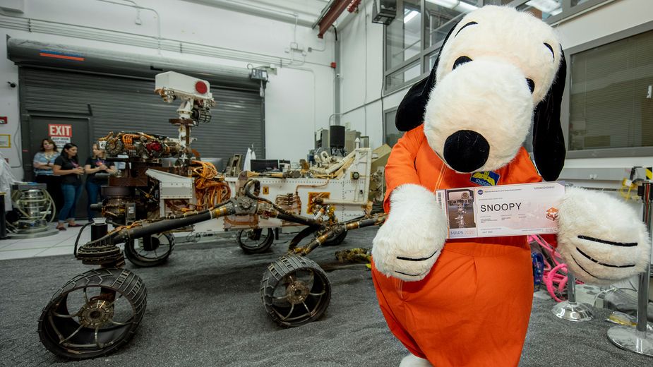 In Photos: Snoopy Visits NASA's Jet Propulsion Laboratory | Space