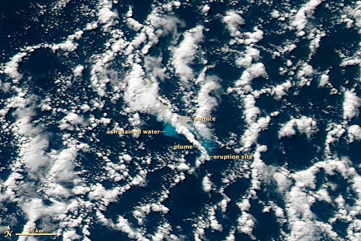 In Photos: A Floating 'Island' of Rocks | Live Science